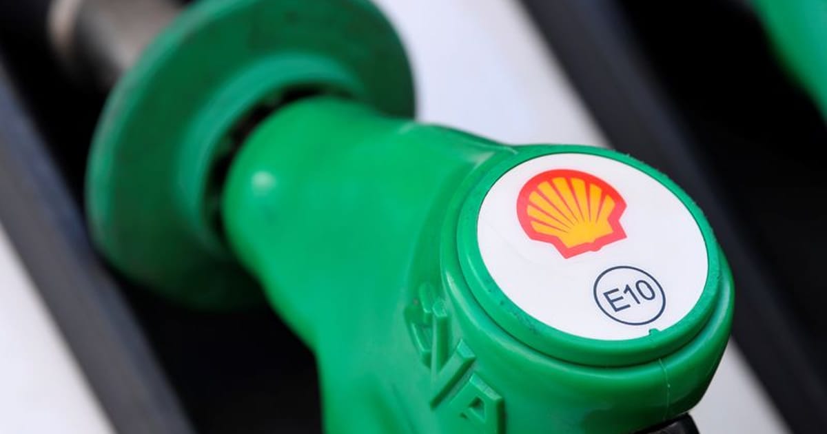 Shell's profit beats expectations at $6.9 billion, raises dividen