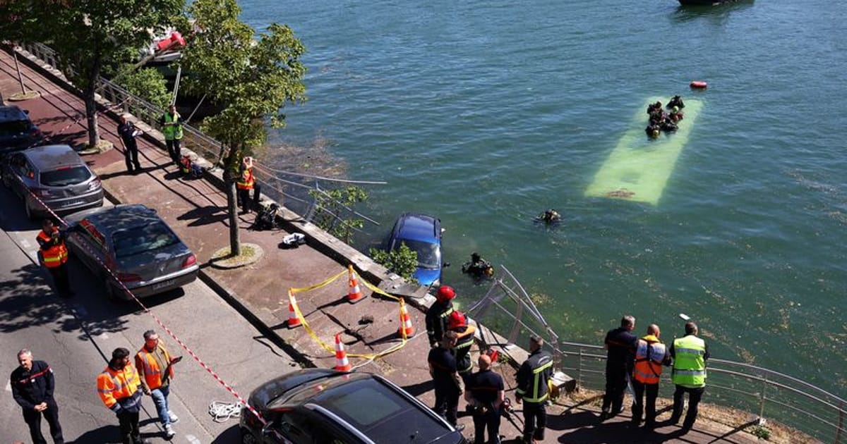 Bus Falls Into River Seine Near Paris; All Passengers Rescued Safely