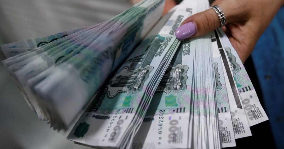 Strong Rouble Squeezes Russian Exporters Despite Oil Gains